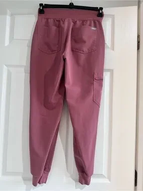 Figs | Tops | Figs Mauve Vneck Scrub Top | Poshmark